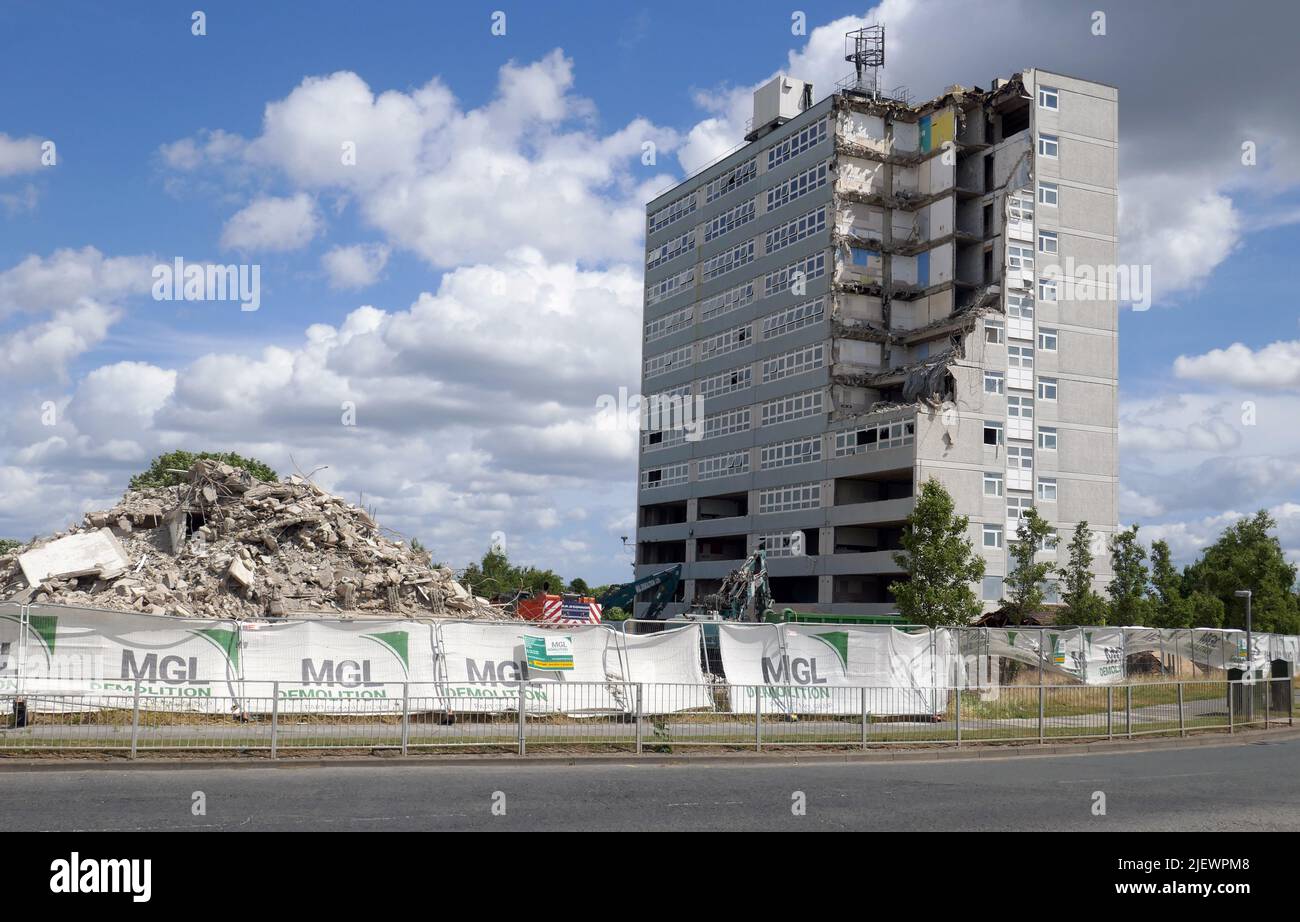 Demolition of Flats Stock Photo - Alamy