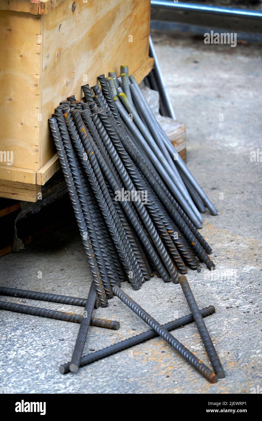 Reinforcing bar, rebar, concrete reinforcing bars Photo: Janerik ...