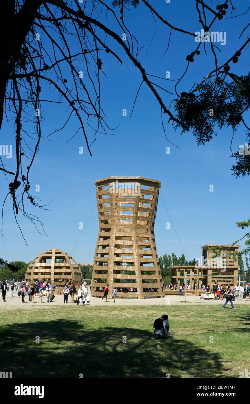 ZAT (Temporary Artistic Zone) at Parc Montcalm. From Sister Buildings ...