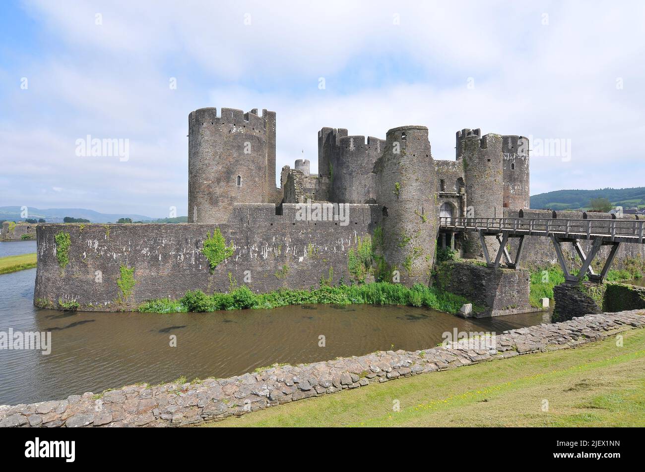 Caerphilly castle south wales hi-res stock photography and images - Alamy