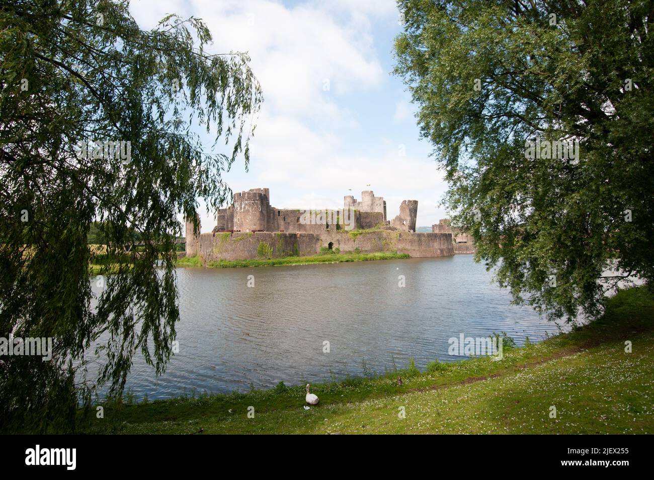 Caerphilly castle south wales hi-res stock photography and images - Alamy