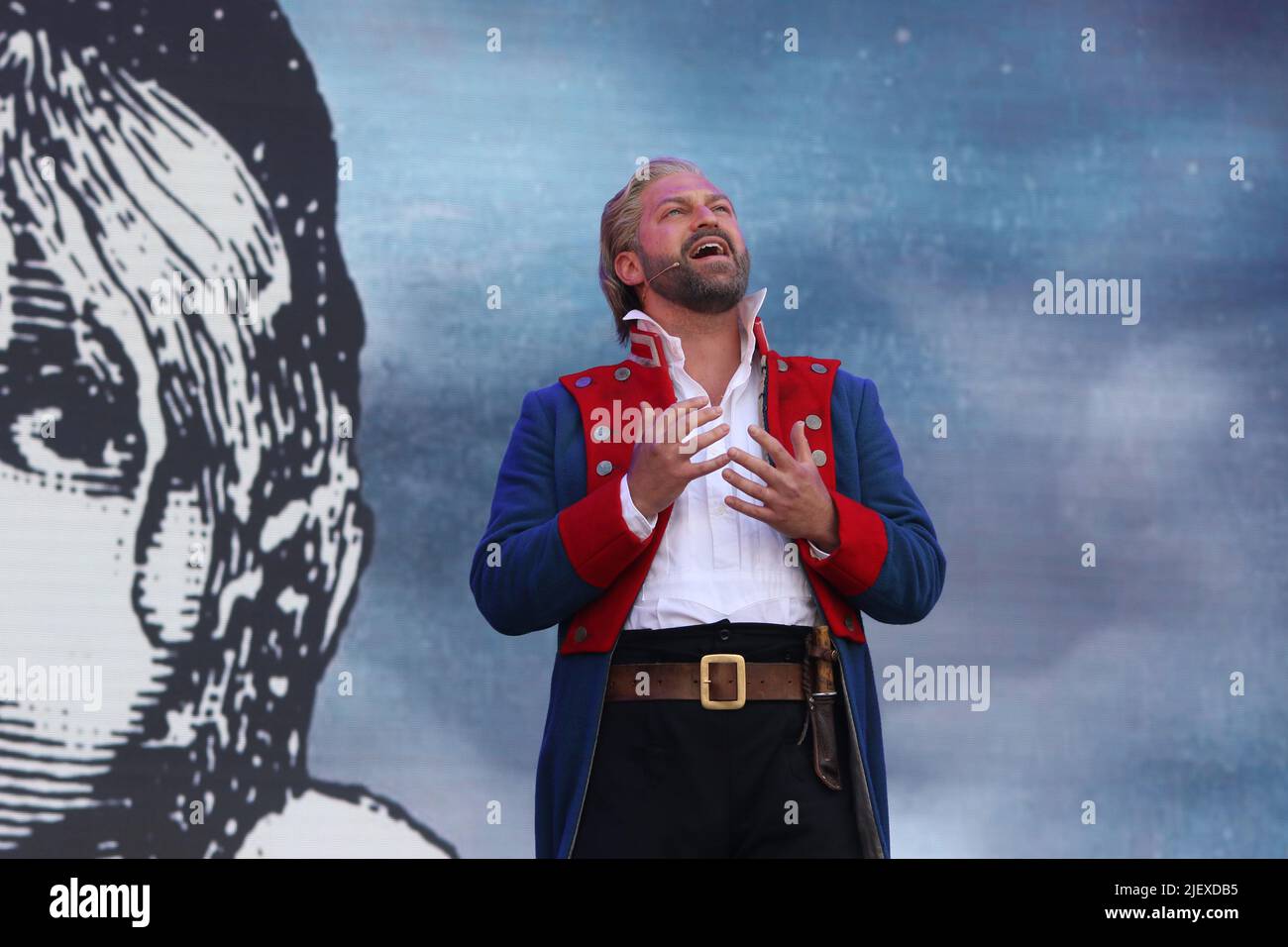 Jon Robyns as Jean Valjean performing in Les Misérables at West End ...