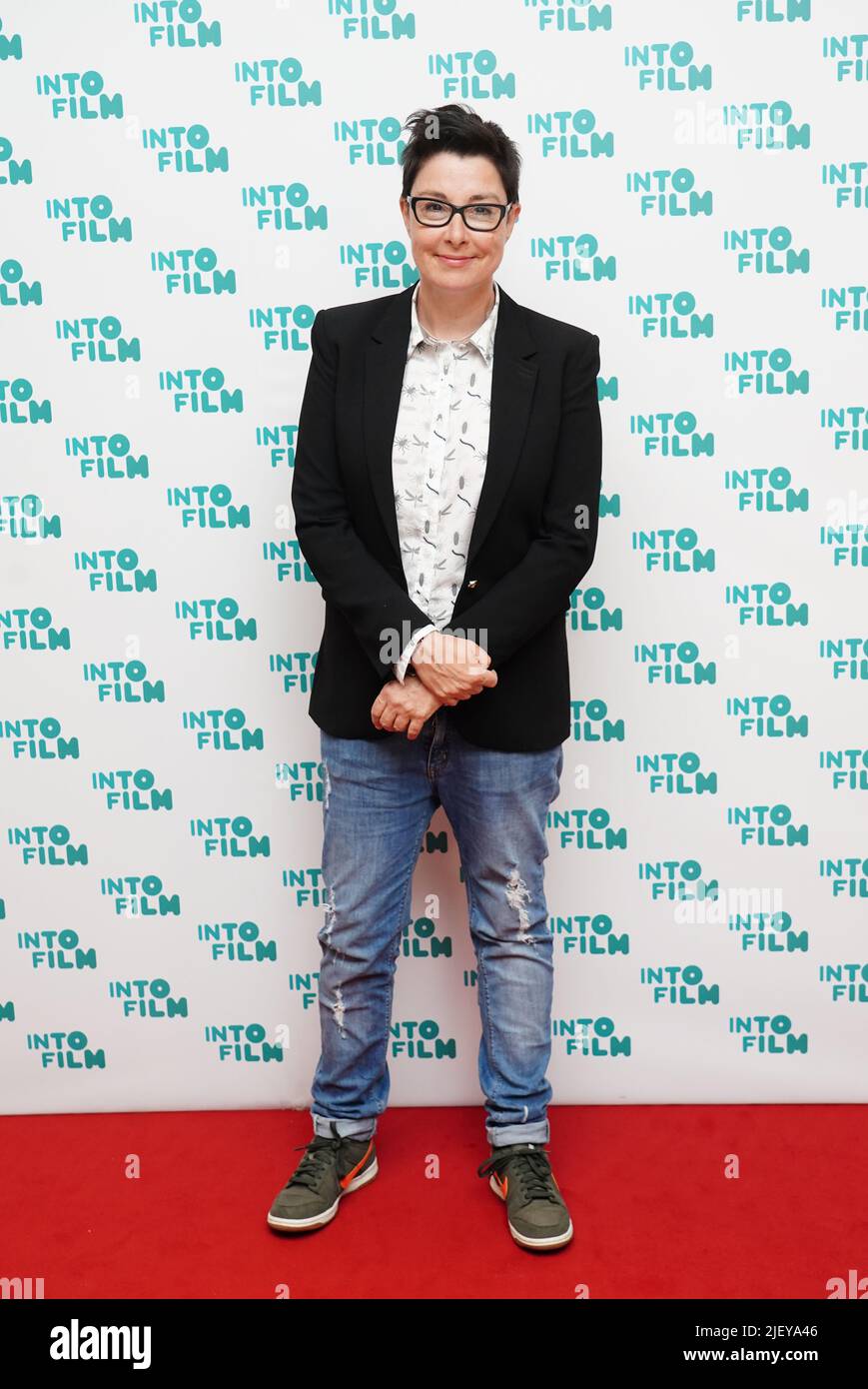 Sue perkins 2022 hi-res stock photography and images - Alamy