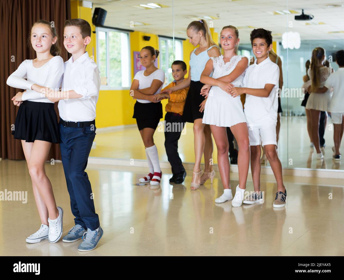 Kids dancing funky hi-res stock photography and images - Alamy