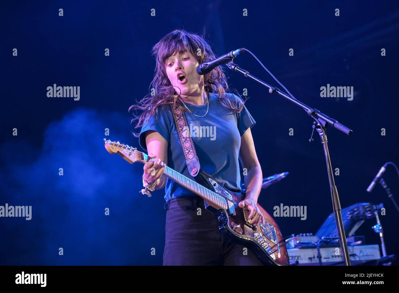 Park sopa images hi-res stock photography and images - Alamy