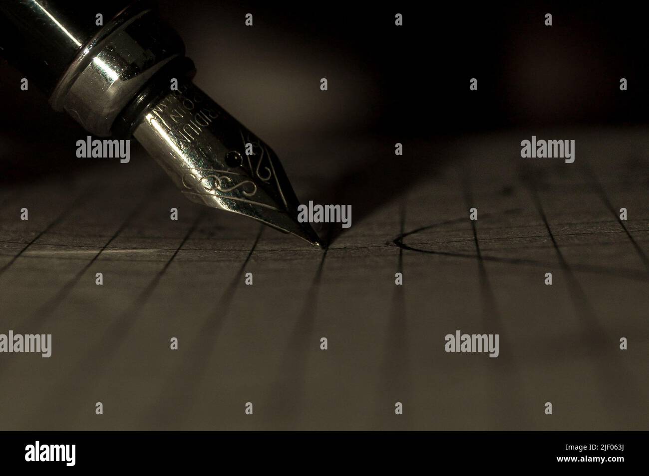 Vintage pen nib hi-res stock photography and images - Alamy