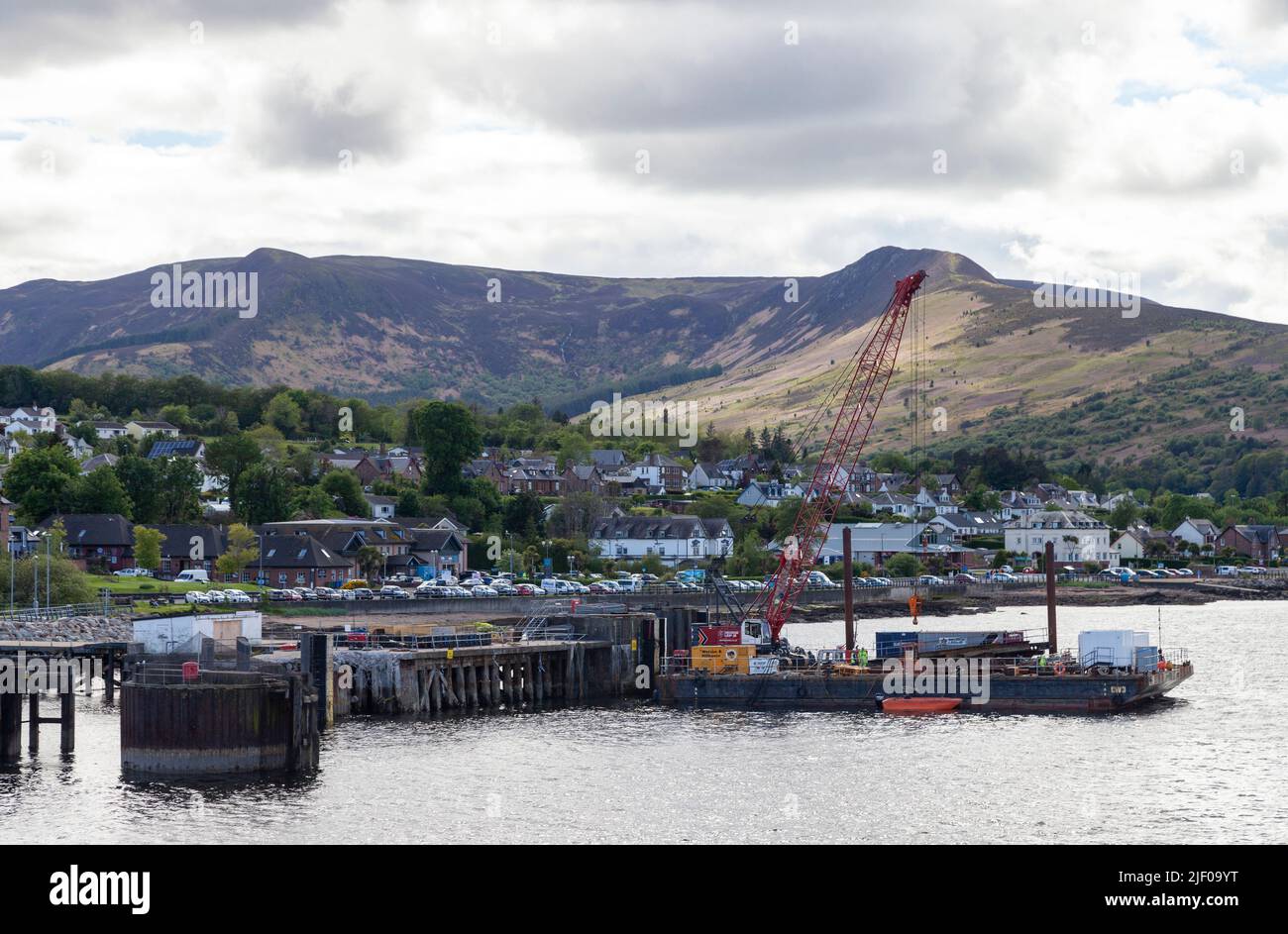 Brodick harbour from the calmac ferry Stock Photo - Alamy