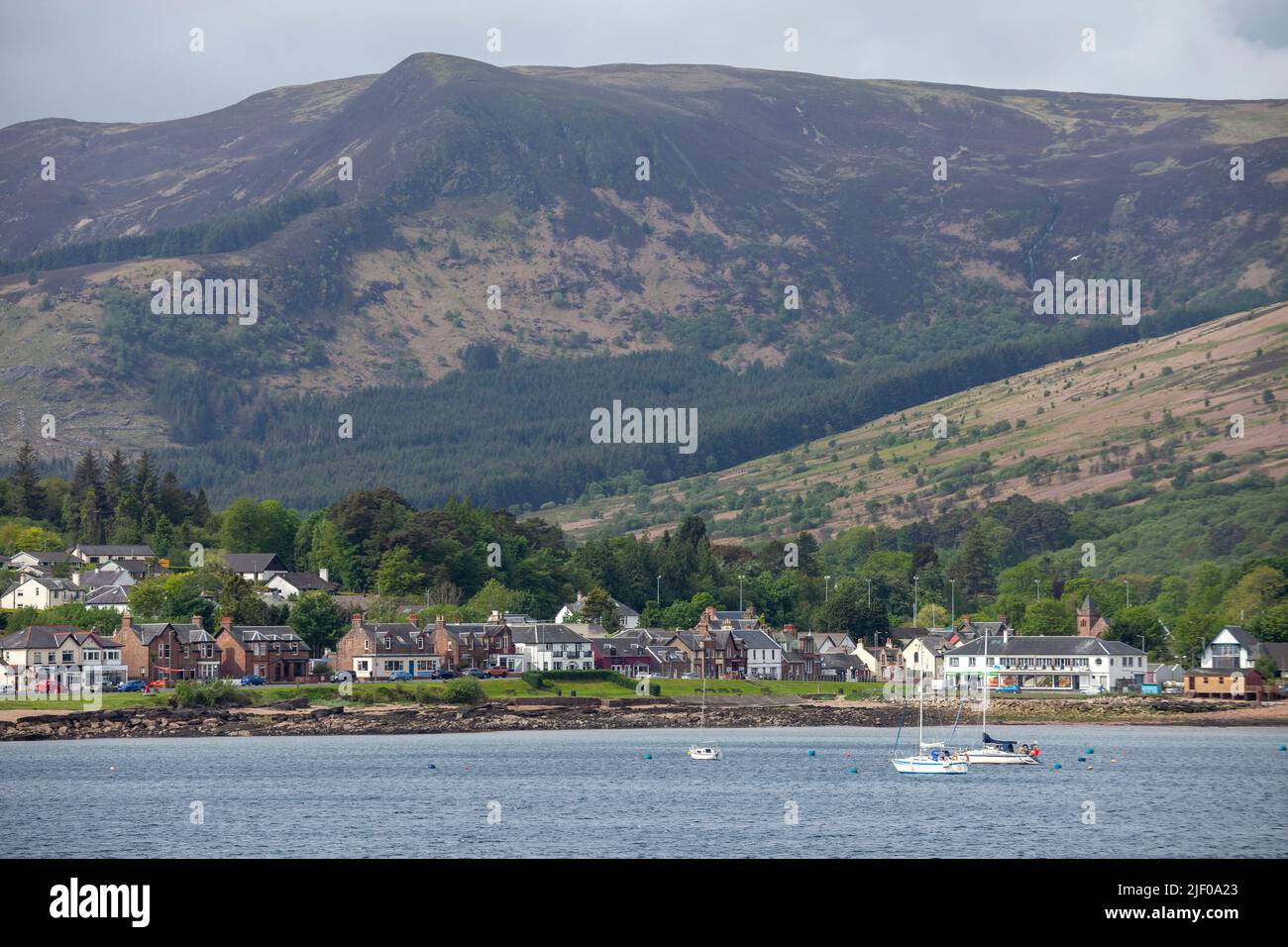 Brodick harbour from the calmac ferry Stock Photo - Alamy