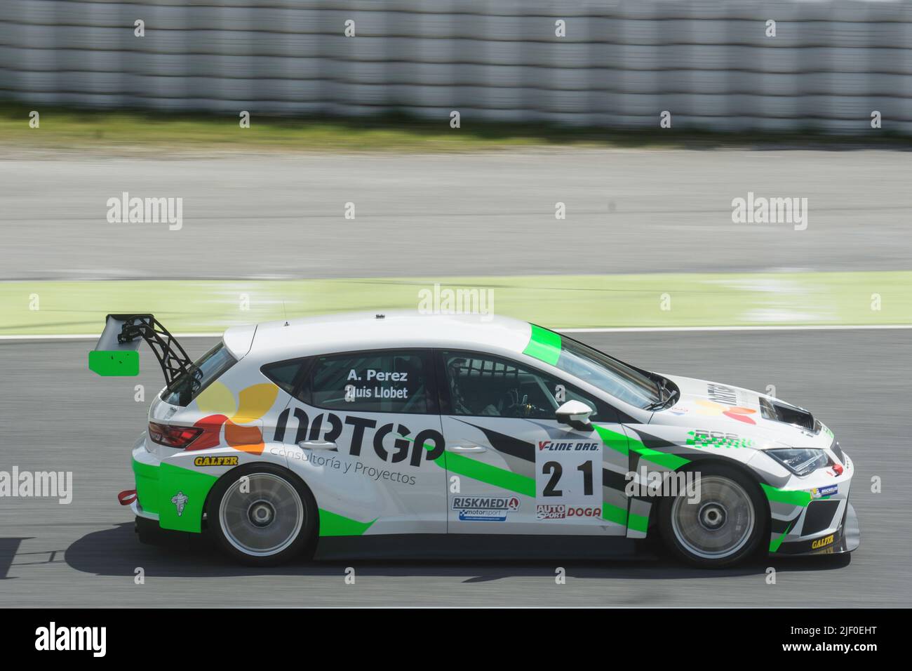 fast car in the asphalt. Seat Leon Supercopa MK3 Stock Photo - Alamy