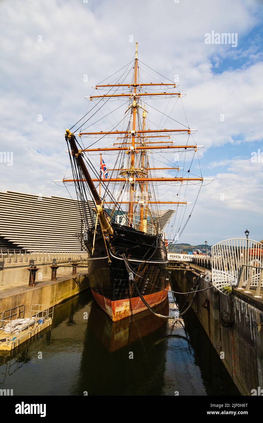 Royal Research Ship RRS Discovery. Antarctic exploration vessel used by ...
