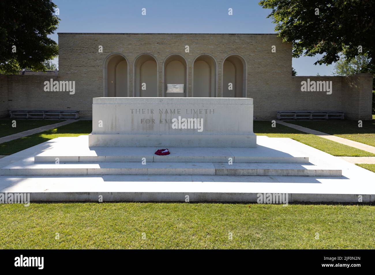 Memorial remembrance plinth at the British War Grave cemetery at ...