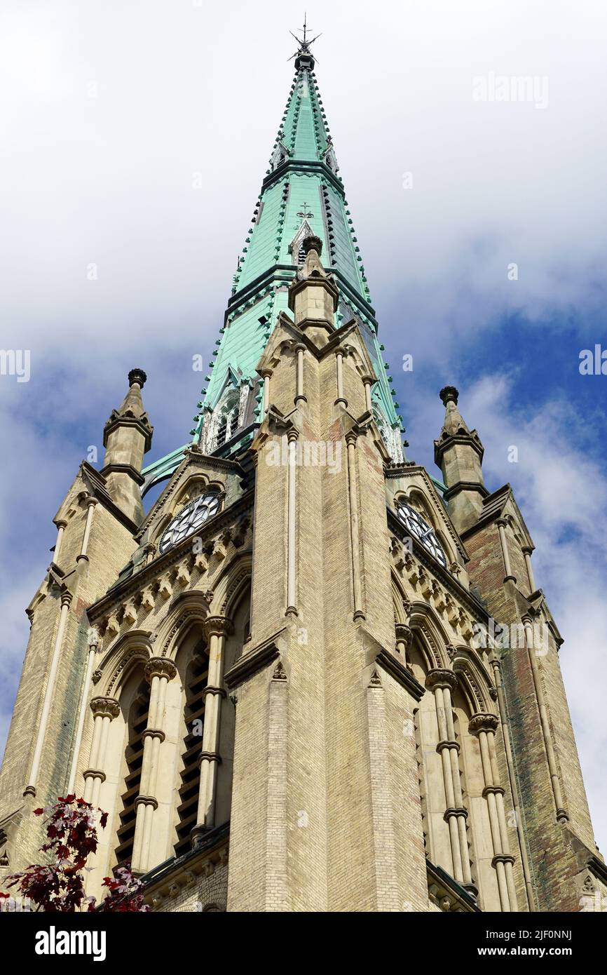 St. james town toronto hi-res stock photography and images - Alamy