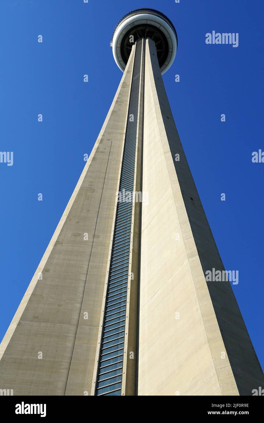 CN Tower, Canadian National Tower, Tour CN (553.3 m-high - 1,815.3 ft ...