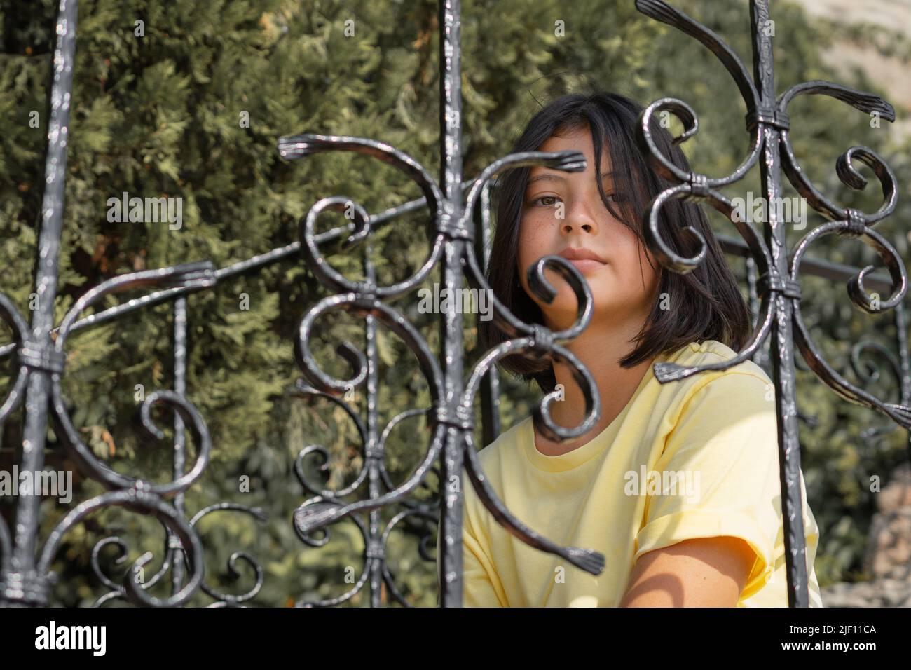 Behind metal grating hi-res stock photography and images - Alamy