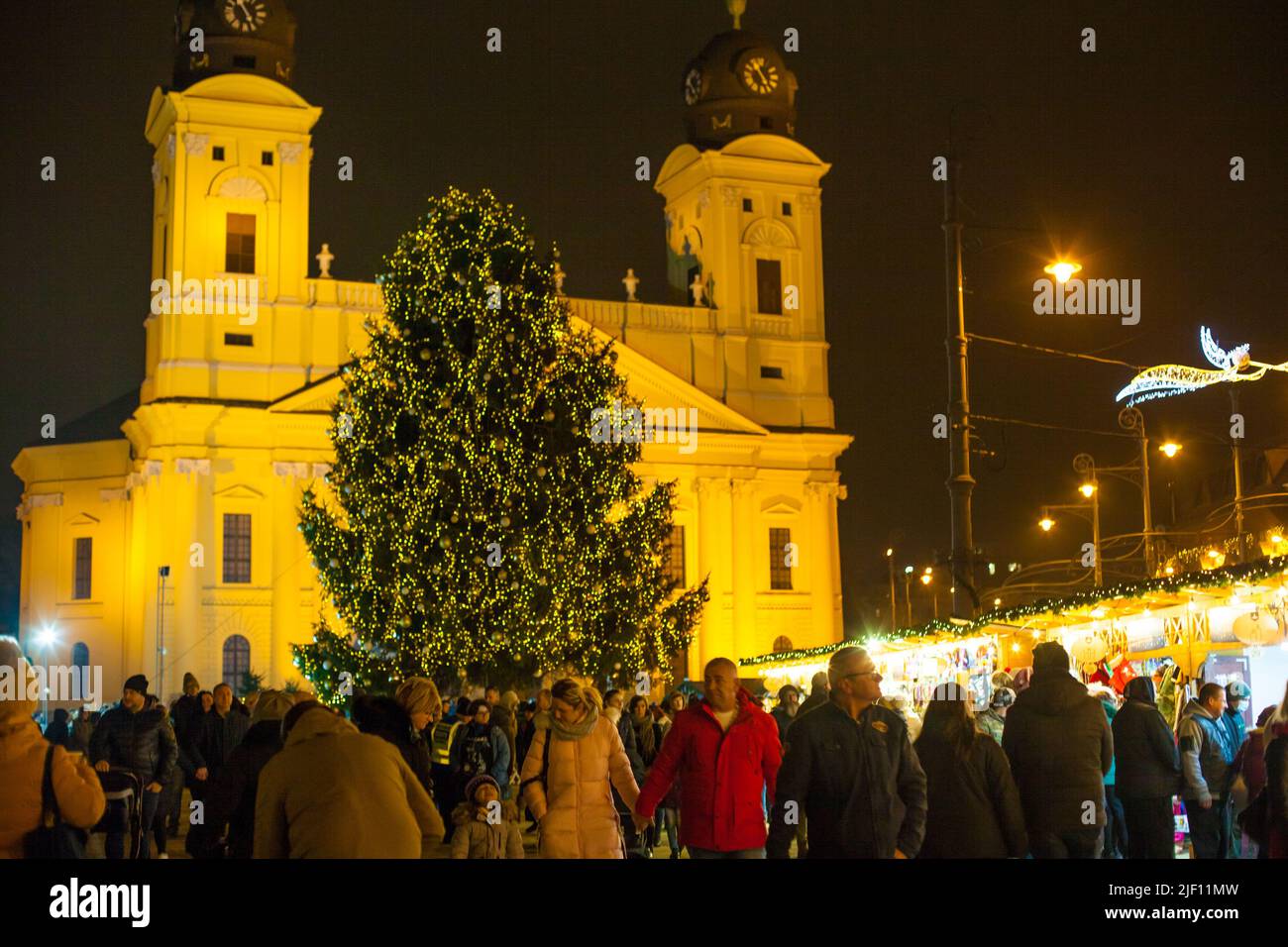 Crowd building exterior architecture church hi-res stock photography ...