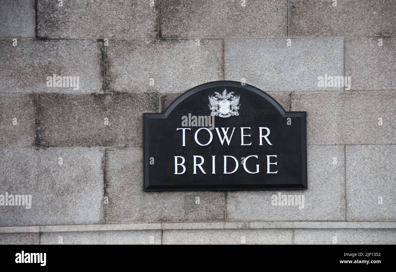 Sign tower bridge name hi-res stock photography and images - Alamy