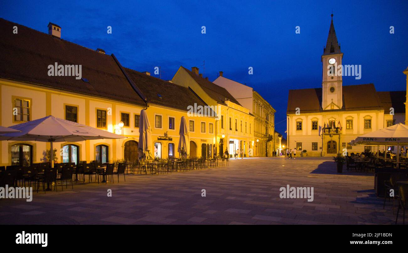 Croatia, Varazdin, Town Hall, Trg Kralja Tomislava Stock Photo - Alamy