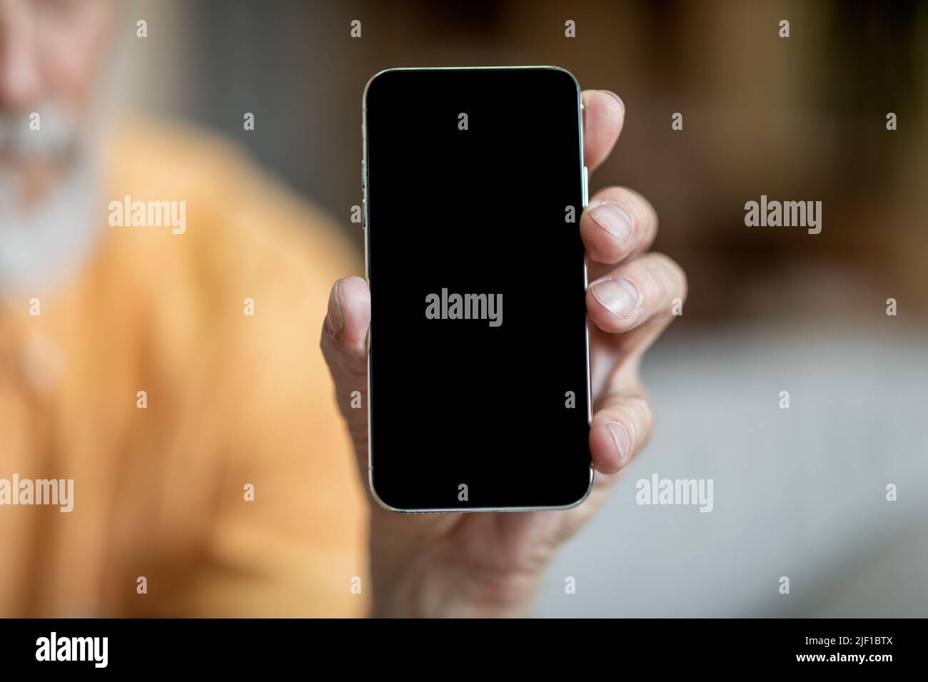 Closeup hand unrecognizable elderly hi-res stock photography and images ...