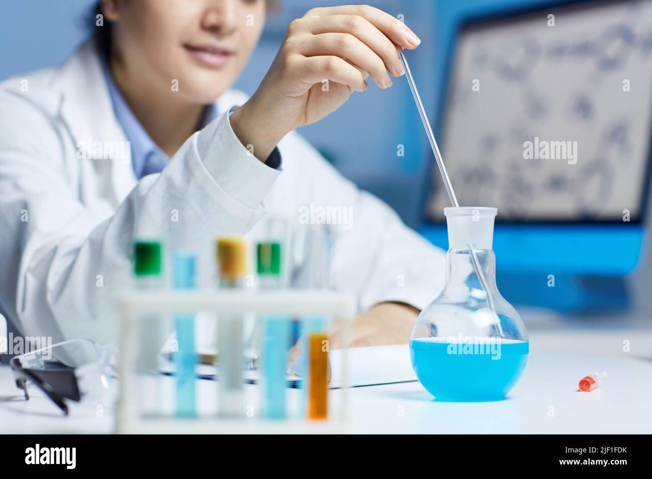 Lab coat beaker hi-res stock photography and images - Alamy