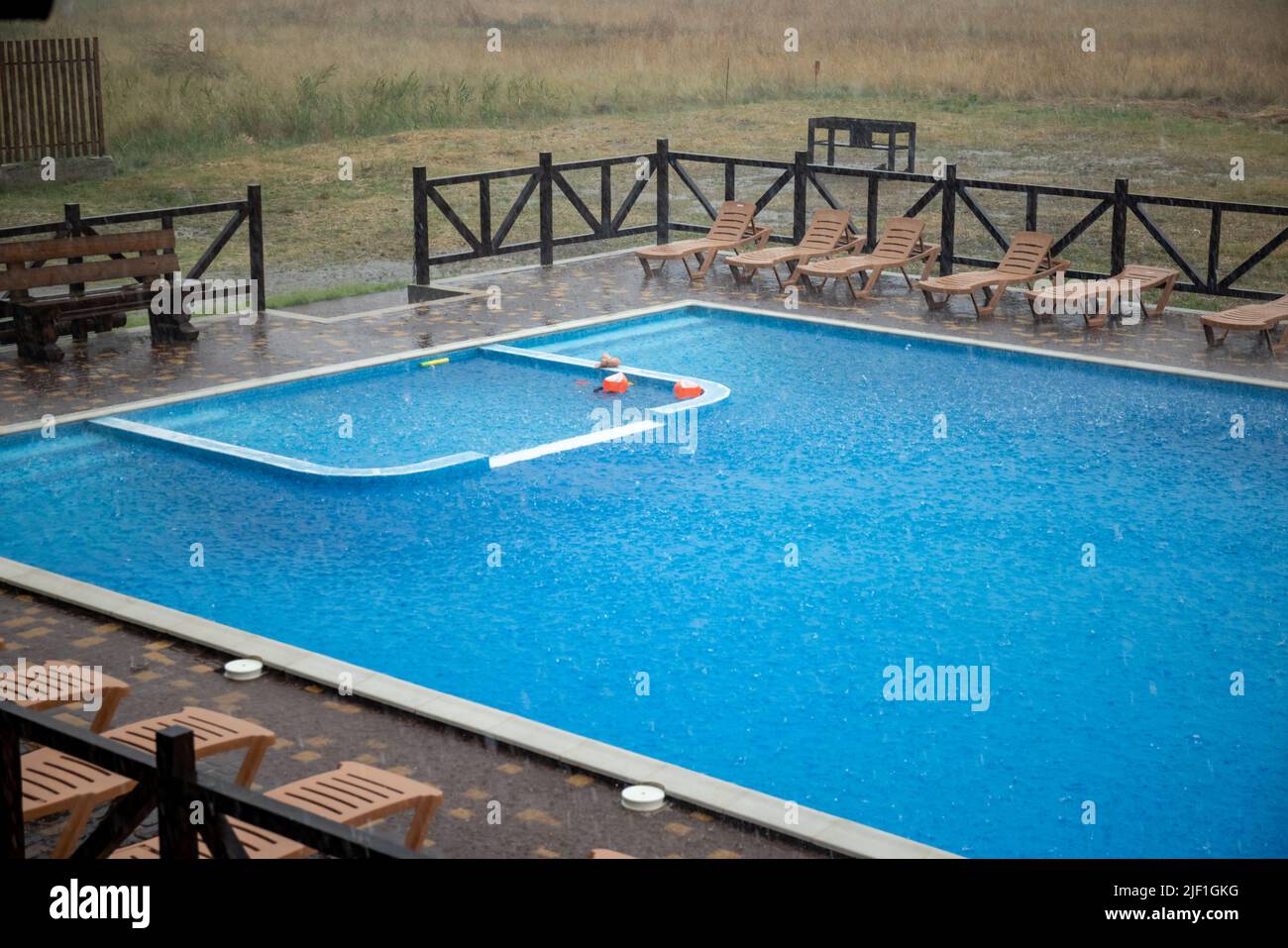 Incredibly heavy rain and fast, harsh wind spoil the warm, sunny summer ...