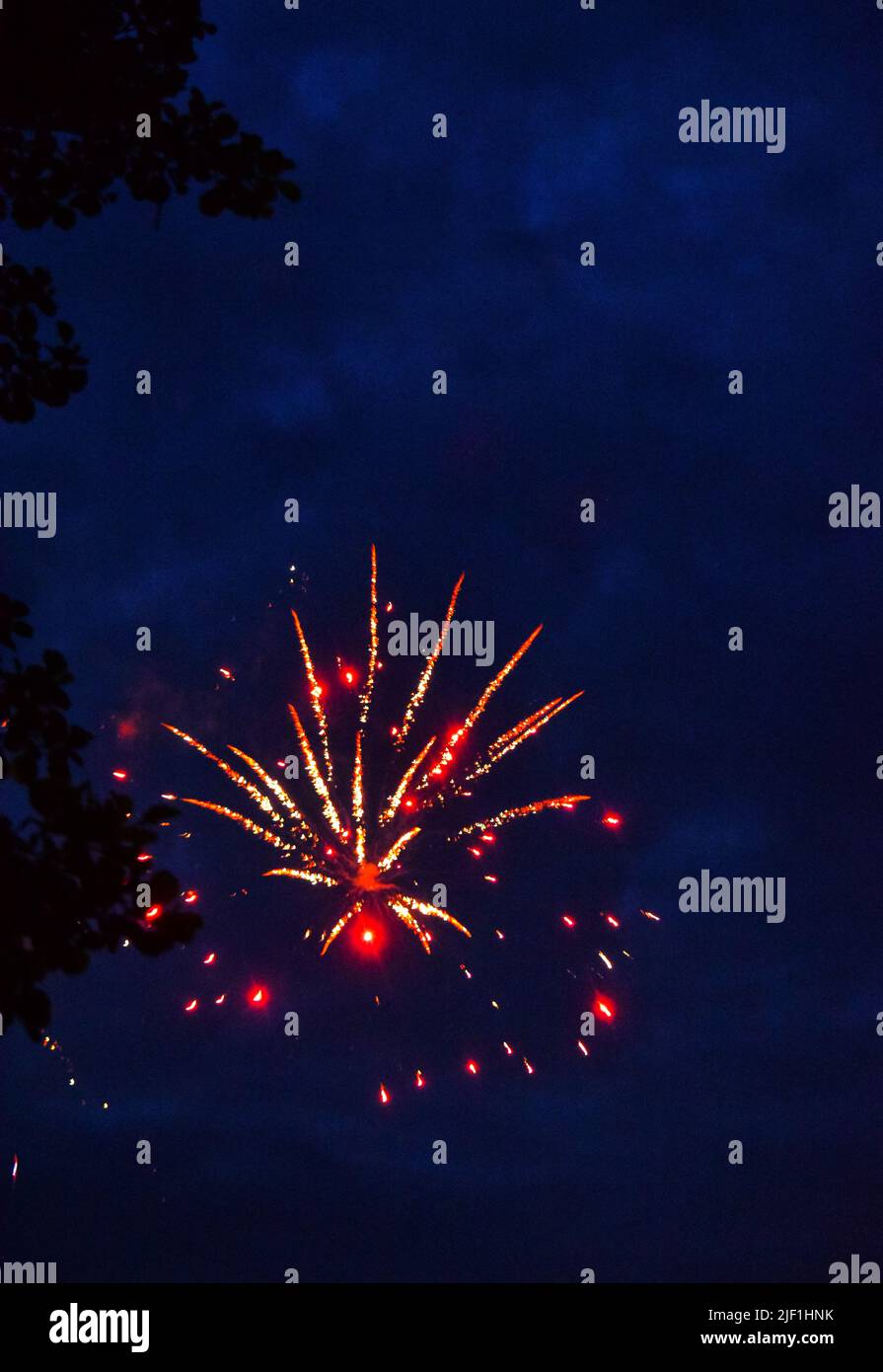 Professional fireworks display hi-res stock photography and images - Alamy