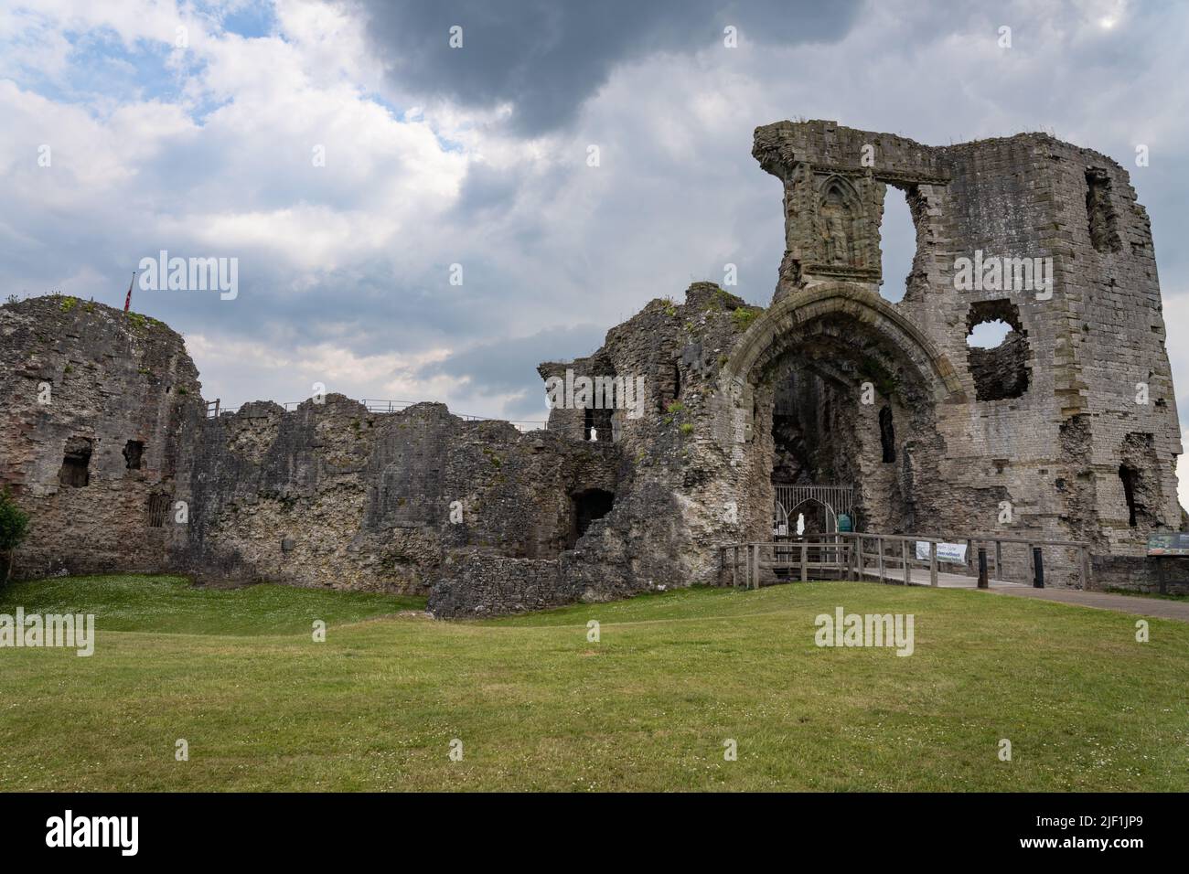 Triple tower gatehouse at Denbigh castle Stock Photo - Alamy