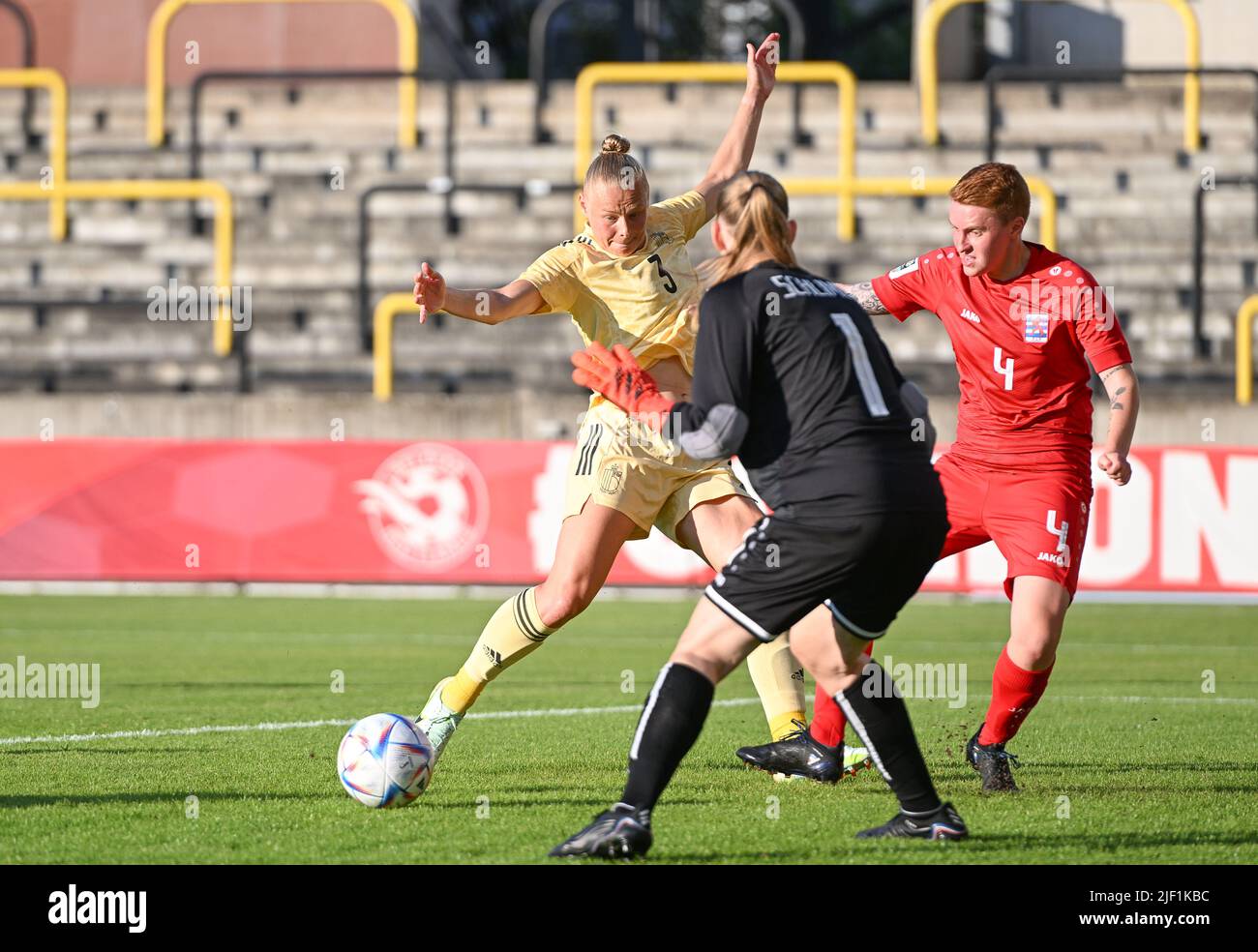 Belgium's Ella Van Kerkhoven and Luxemburg's Jessica Becker fight for ...