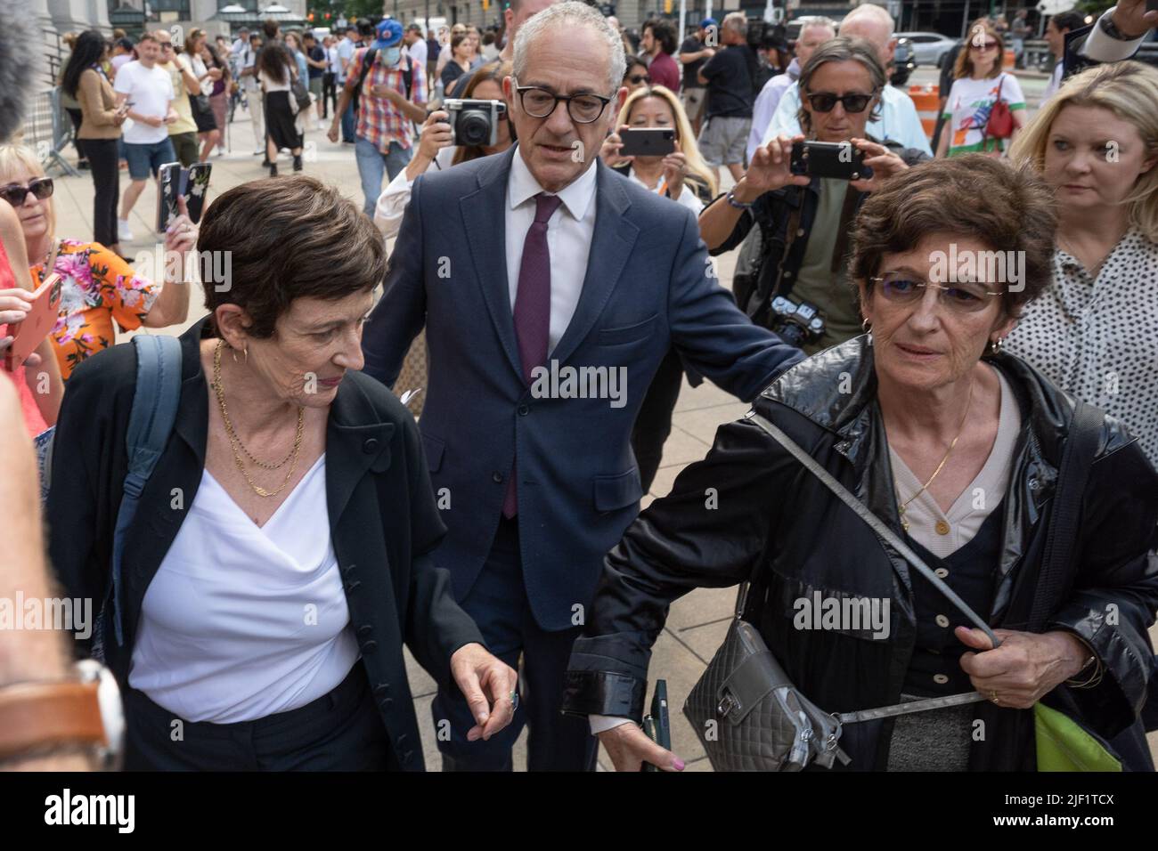 Isabel Maxwell (left), Kevin Maxwell (center) and Christine Maxwell ...