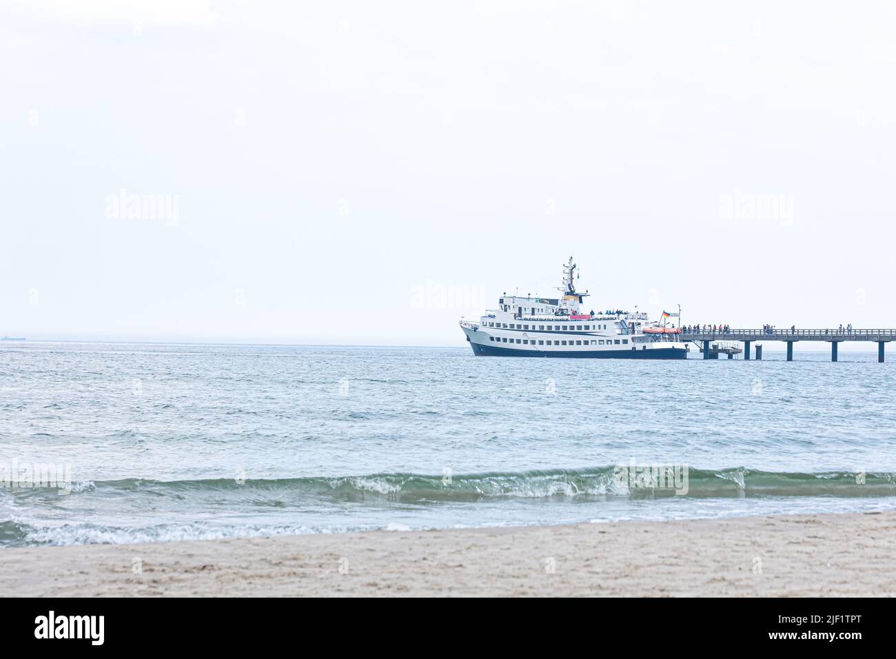 Ship captain bridge night hi-res stock photography and images - Alamy