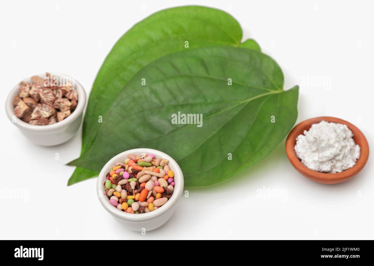 Beetel leaf hi-res stock photography and images - Alamy