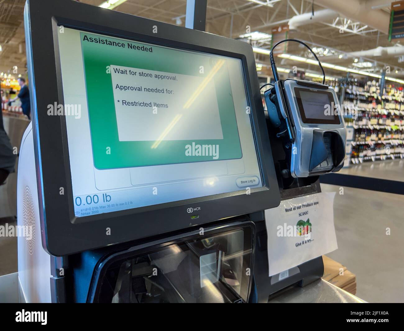 Safeway store cashier hi-res stock photography and images - Alamy