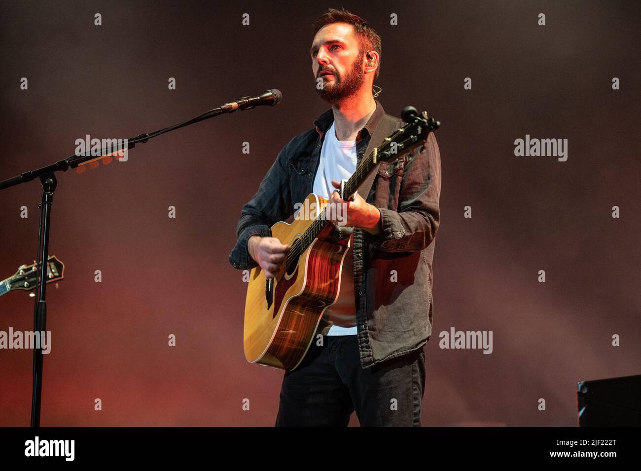Johnny mcdaid snow patrol hi-res stock photography and images - Alamy