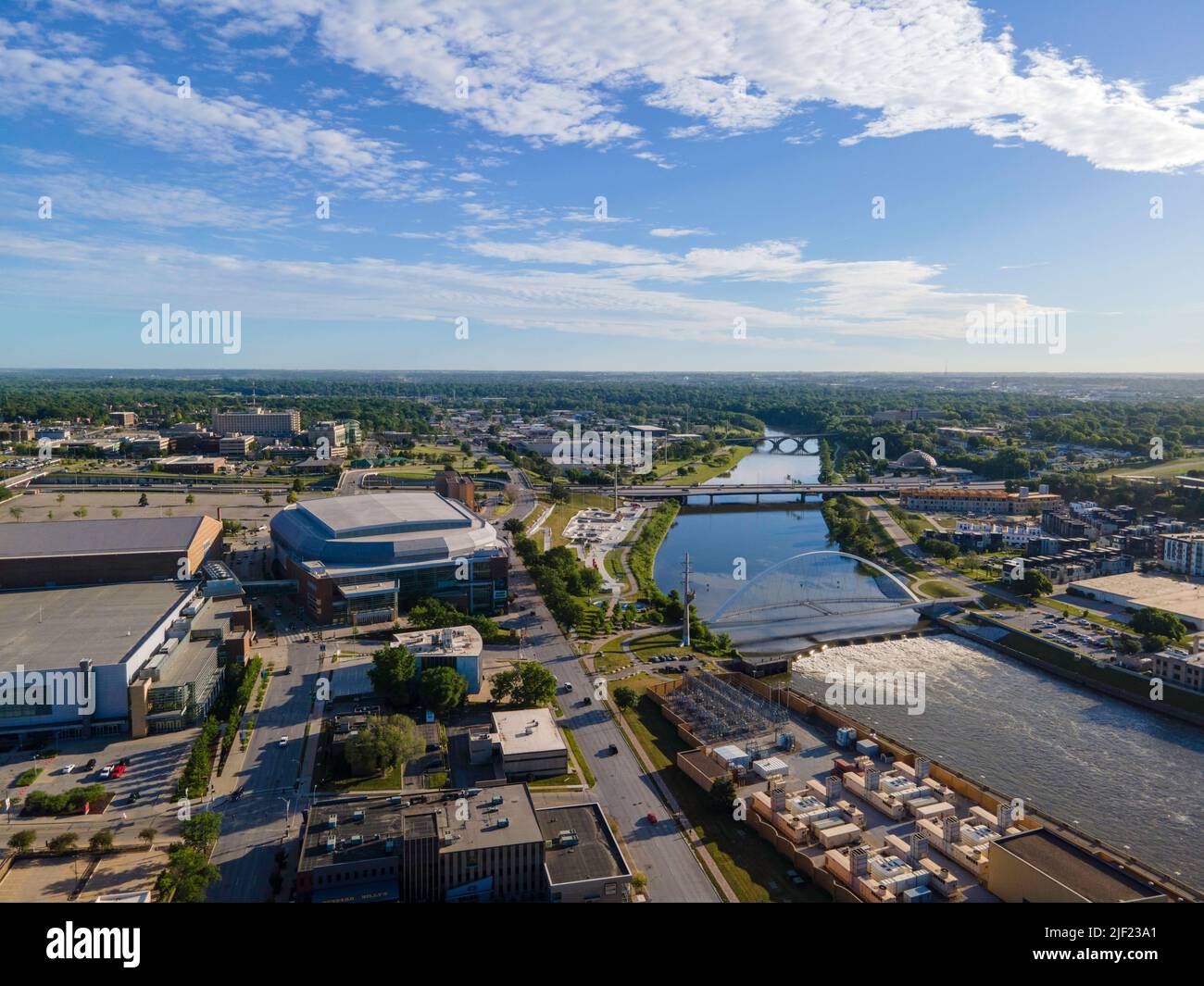 Aerial photograph of Des Moines, Iowa, USA, on a beautiful summer ...