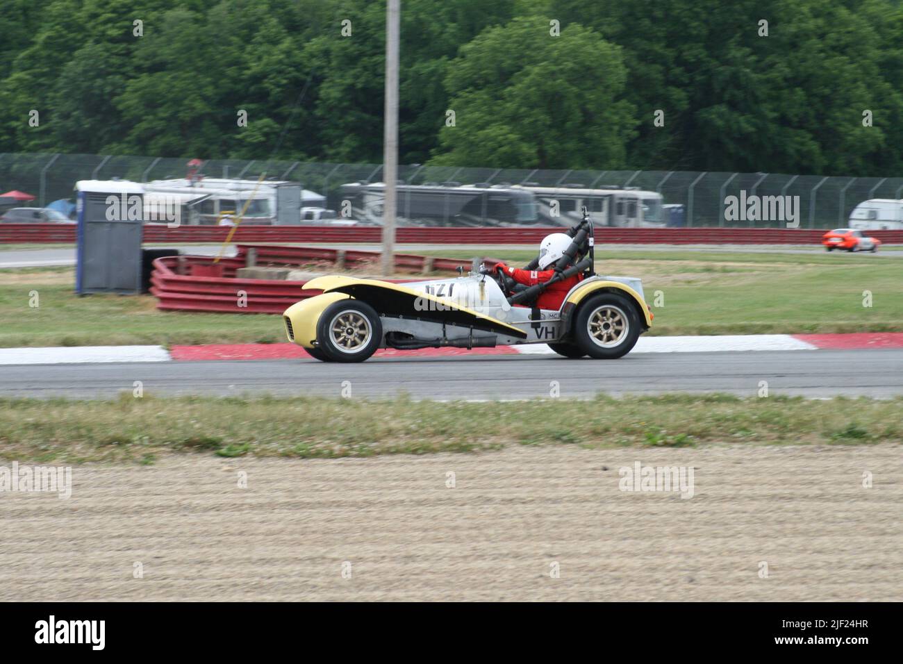 SVRA Vintage Grand Prix 2022/Vintage Car Cruise Parade on the Road ...