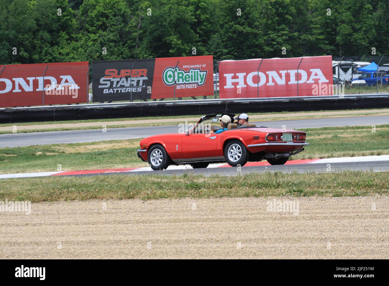 SVRA Vintage Grand Prix 2022/Vintage Car Cruise Parade on the Road ...