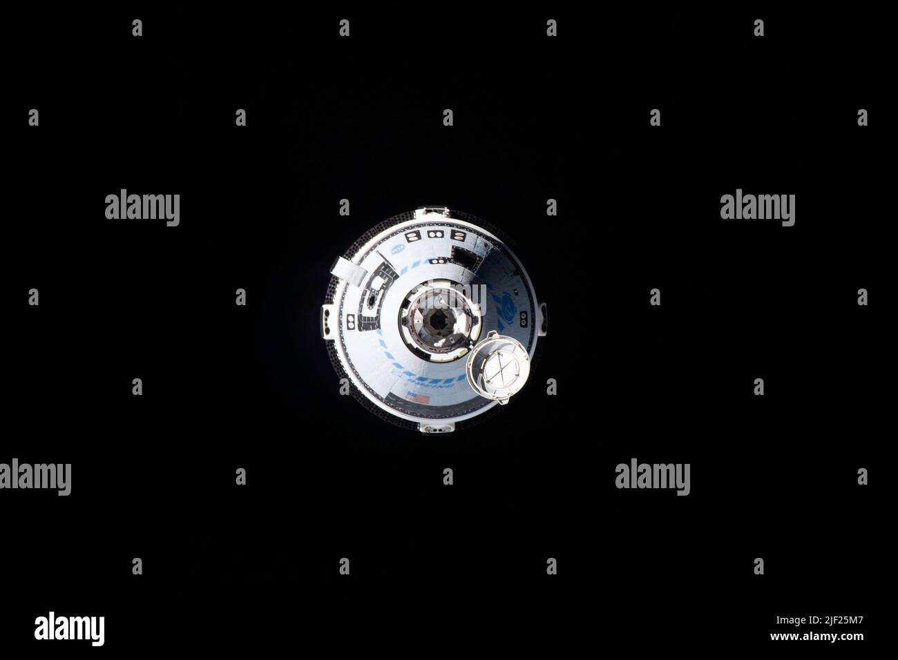 Boeing CST-100 starliner crew approaching the International Space ...