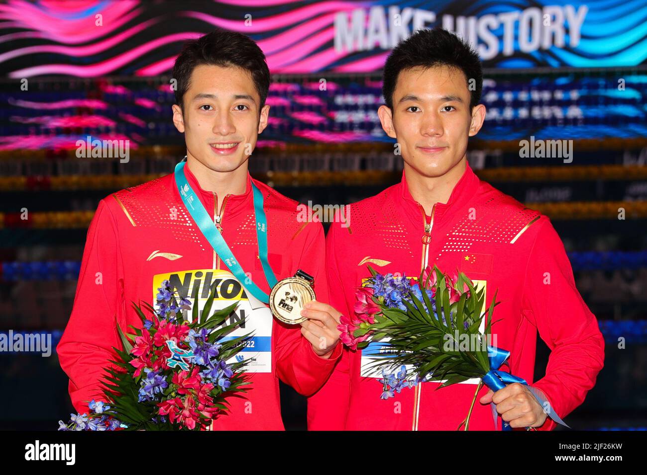 Budapest, Hungary. 28th June, 2022. Gold medallists China's Lian Junjie ...