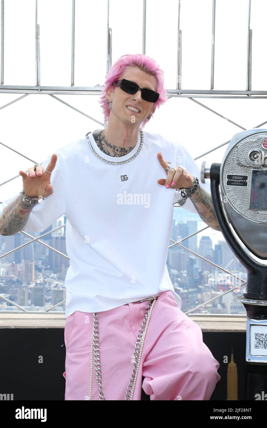 Mgk Smiling 2022