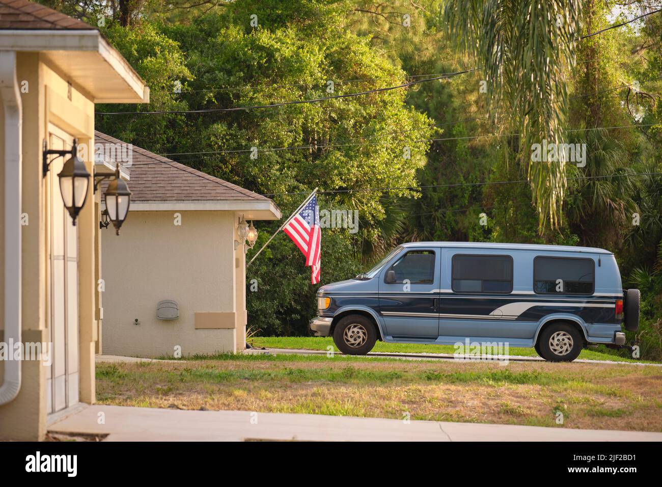 Caravan house driveway hi-res stock photography and images - Alamy