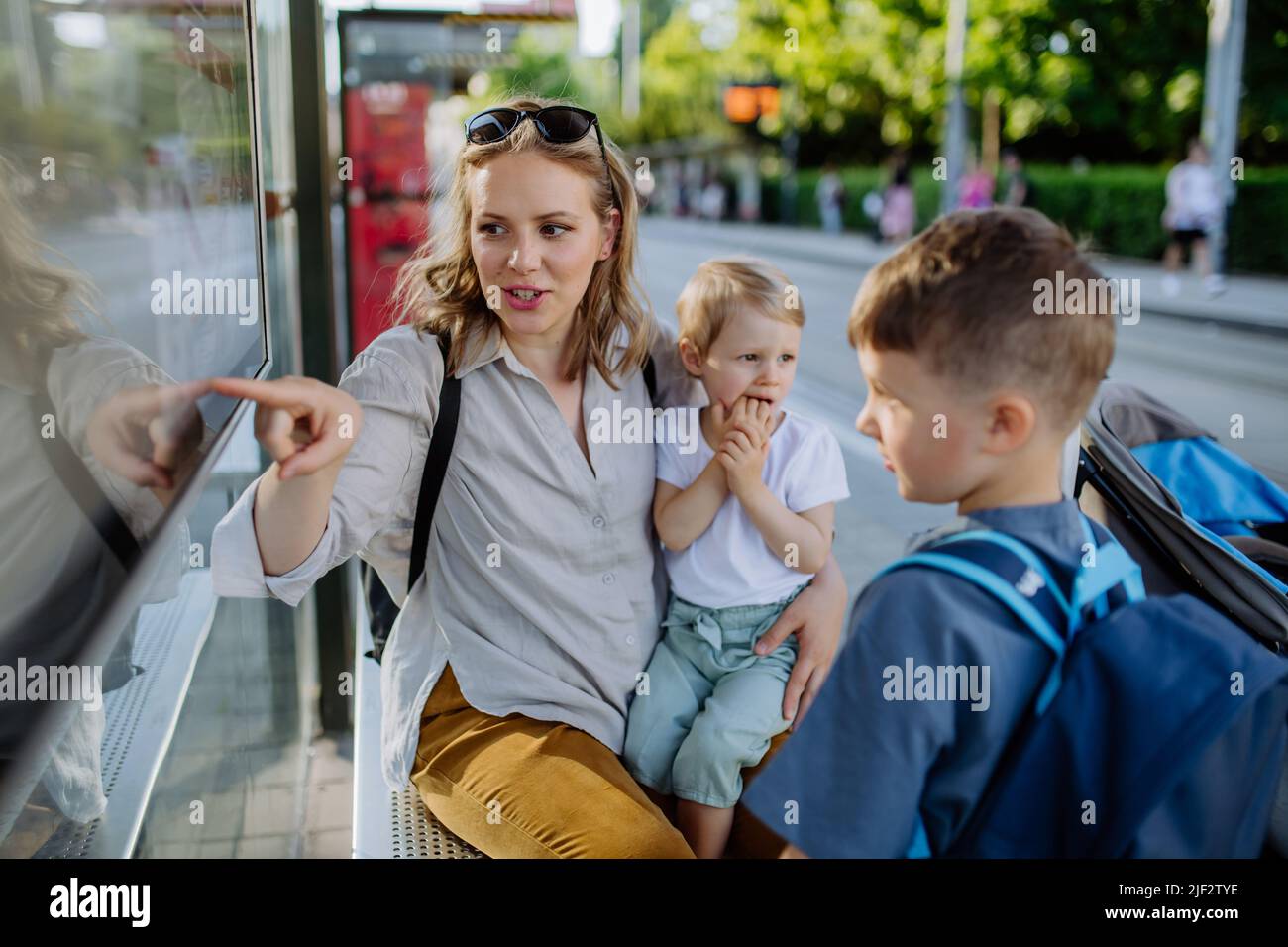 Mom child bus hi-res stock photography and images - Alamy
