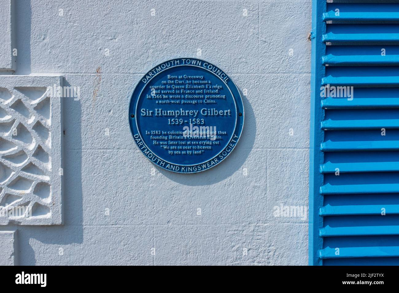 Blue plaque commemorating Sir Humphrey Gilbert who was born in ...