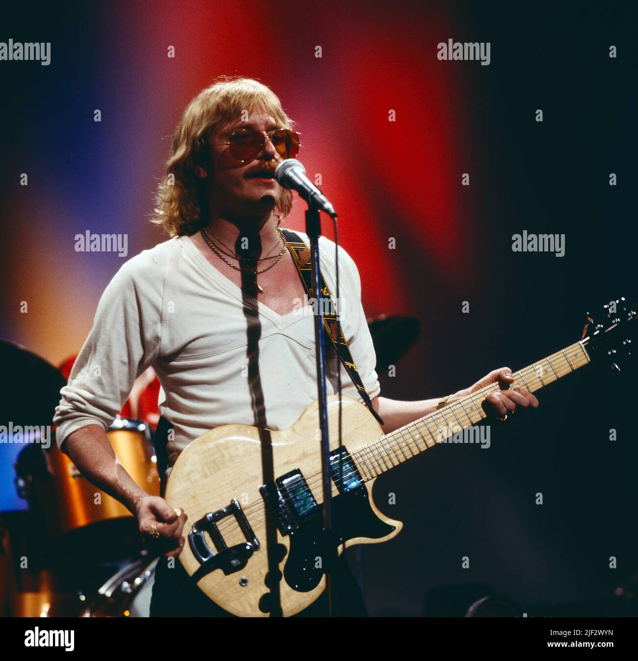 John Miles, britischer Rock Musiker, Gitarrist, Auftritt mit Band ...