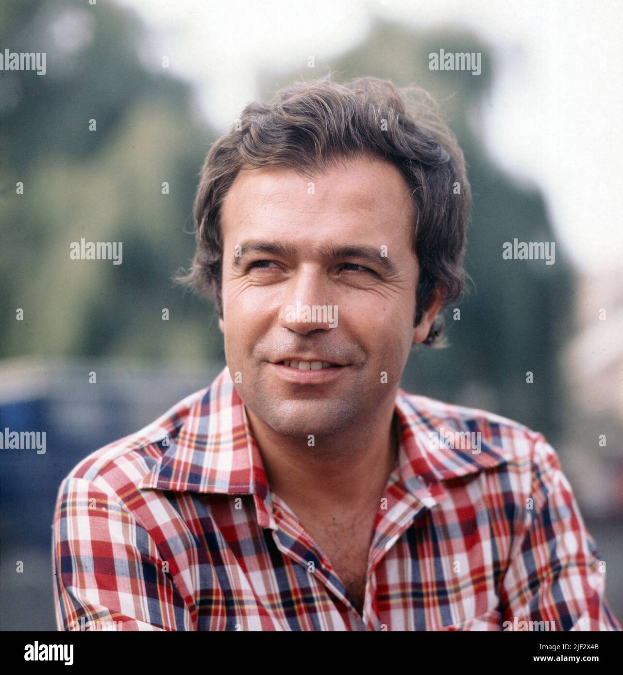 Rainer Holbe, deutscher Fernsehmoderator, Journalist und Autor ...