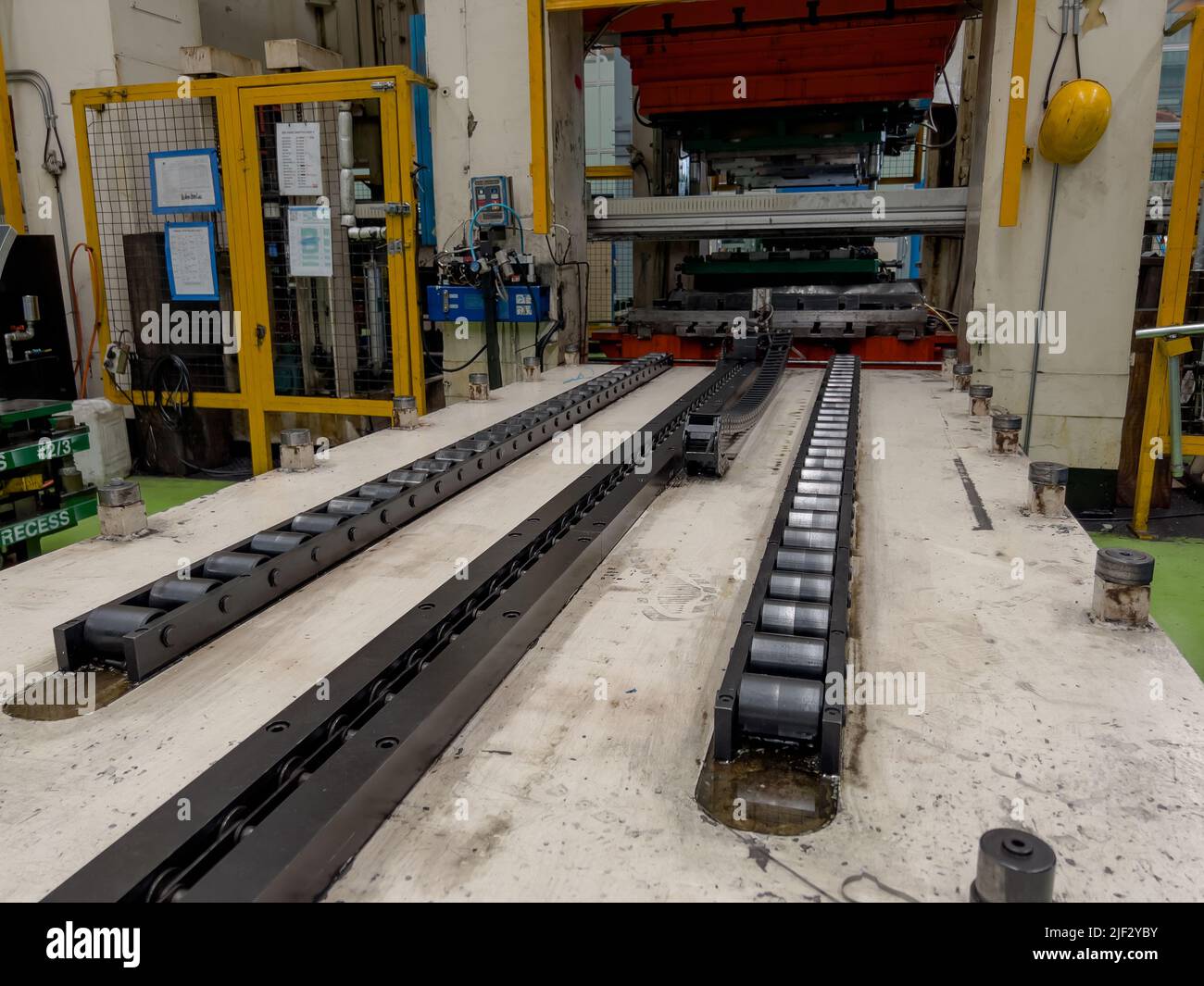 Mold line hi-res stock photography and images - Alamy