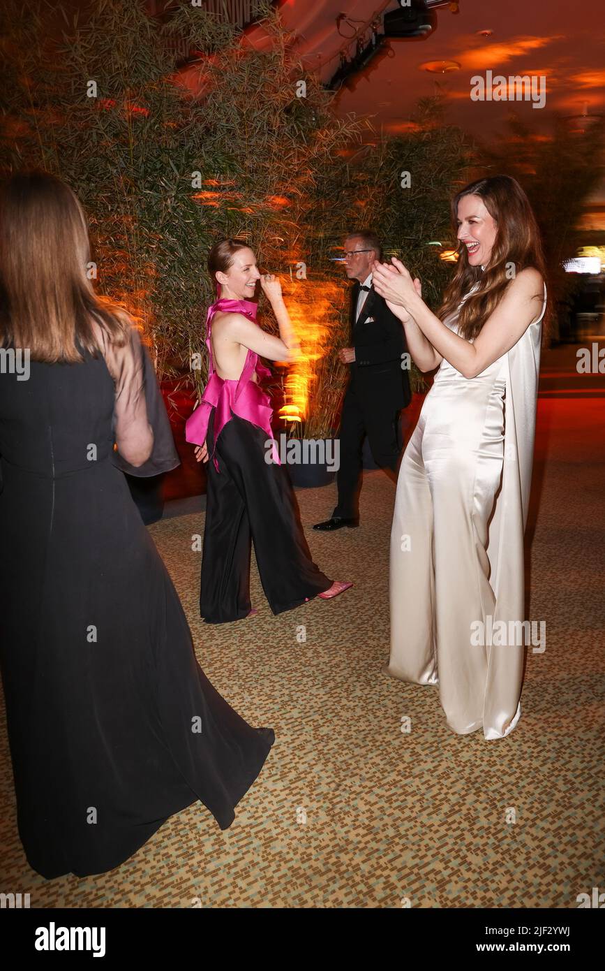 Berlin, Germany. 24th June, 2022. Alexandra Maria Lara (l-r), Katharina ...