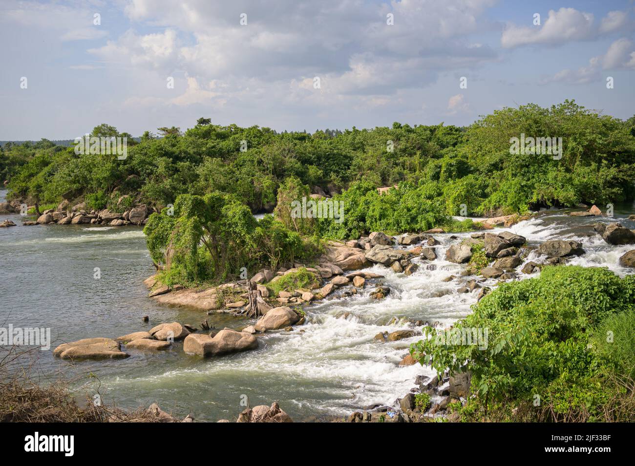 The Itanda Falls of the Victoria Nile in Uganda, sunny day in May Stock ...