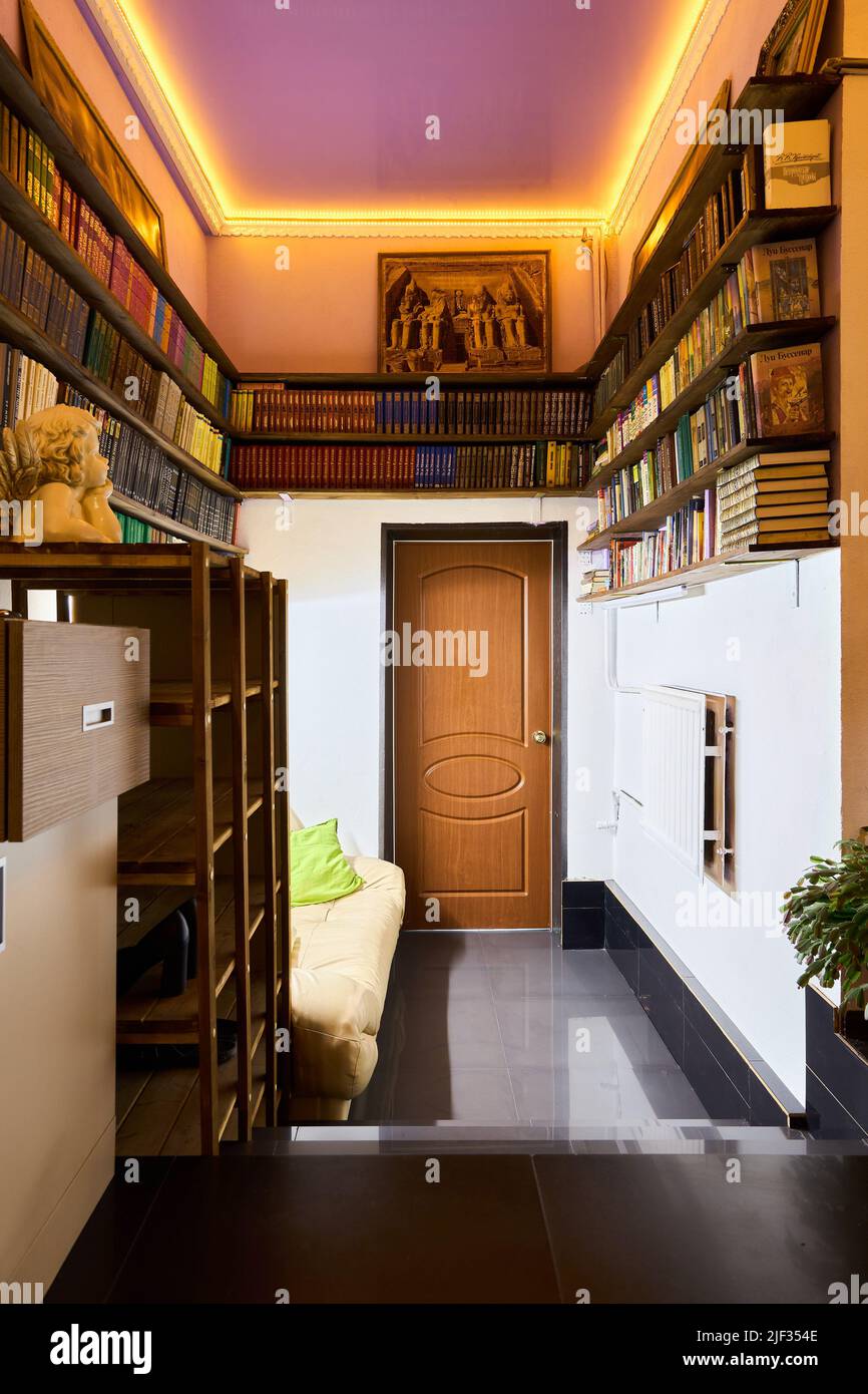 Front hall and hallway hi-res stock photography and images - Alamy