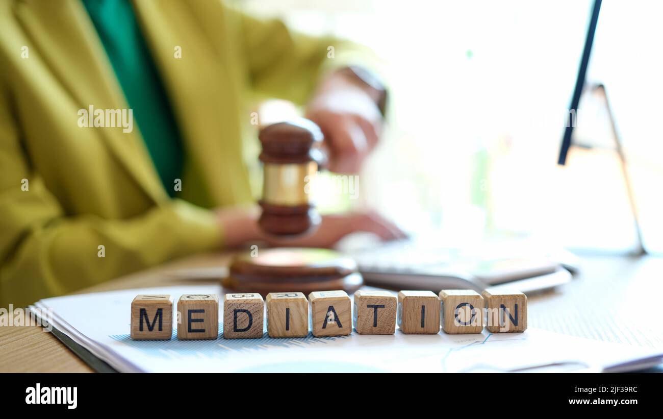 Conflict resolution in court hi-res stock photography and images - Alamy