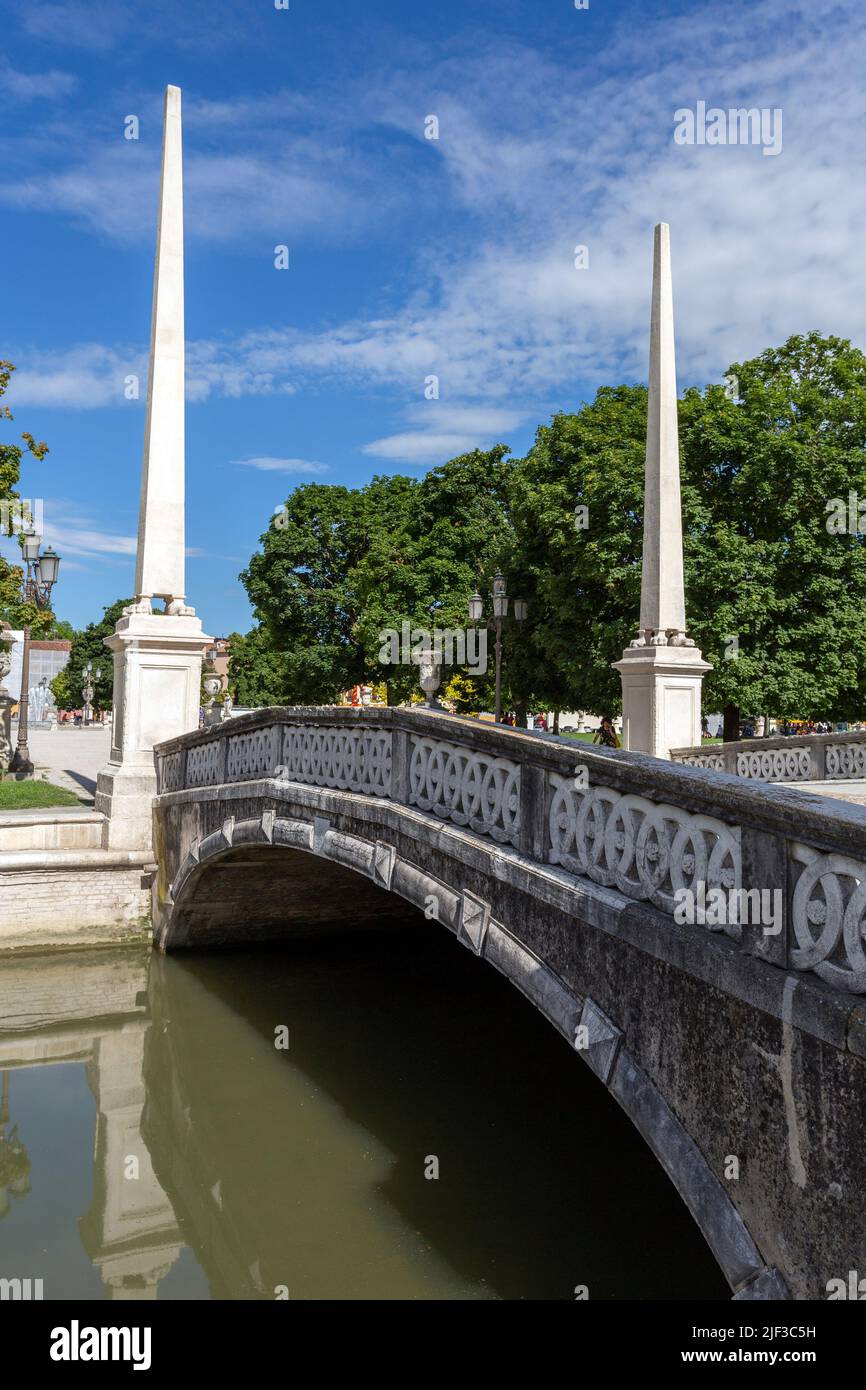 Padua, Italy - 06 10 2022: The Prato della Valle square in Padua on a ...