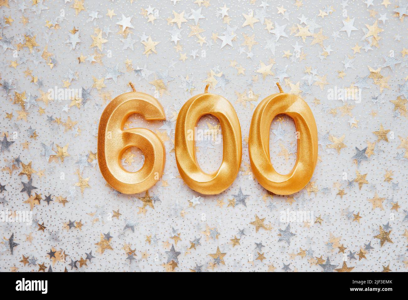 600 followers card social hi-res stock photography and images - Alamy